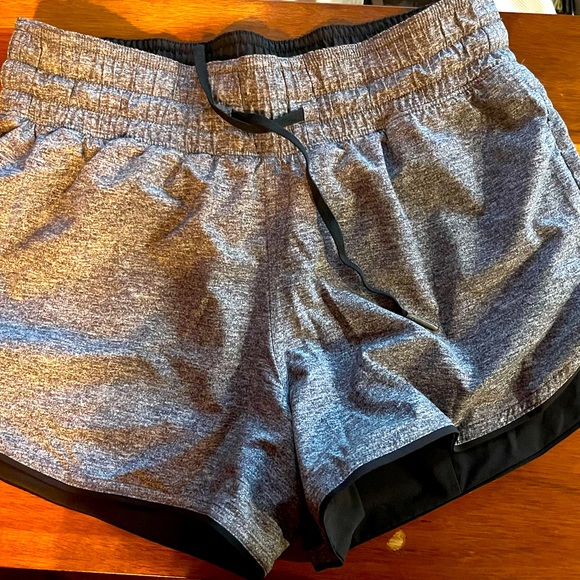 lululemon athletica | Shorts | Lululemon Hotty Hot Reversible Shorts ...